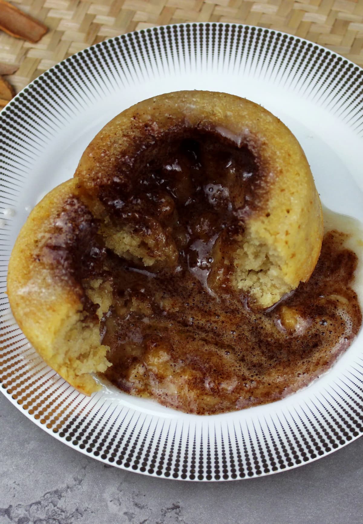 Cinnamon Molten Lava Cake - Ministry of Pastry